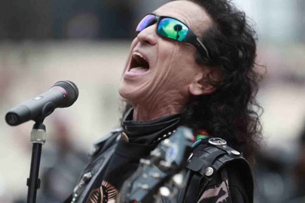 Alex Lora: "El verdadero rock and roll es una música cien por ciento ...