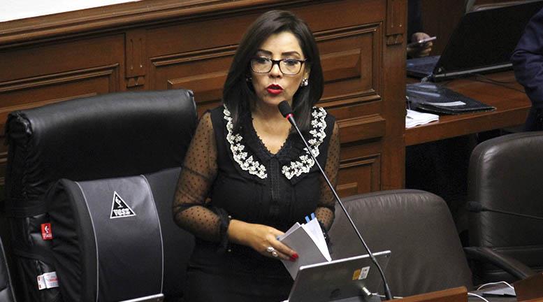 Alejandra Aramayo considera que no se debe anular la licencia de Tía ...