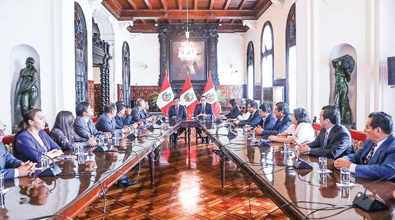 Cuatro bancadas se reunieron con mandatario - Exitosa Noticias Cuatro bancadas se reunieron con mandatario - Exitosa Noticias