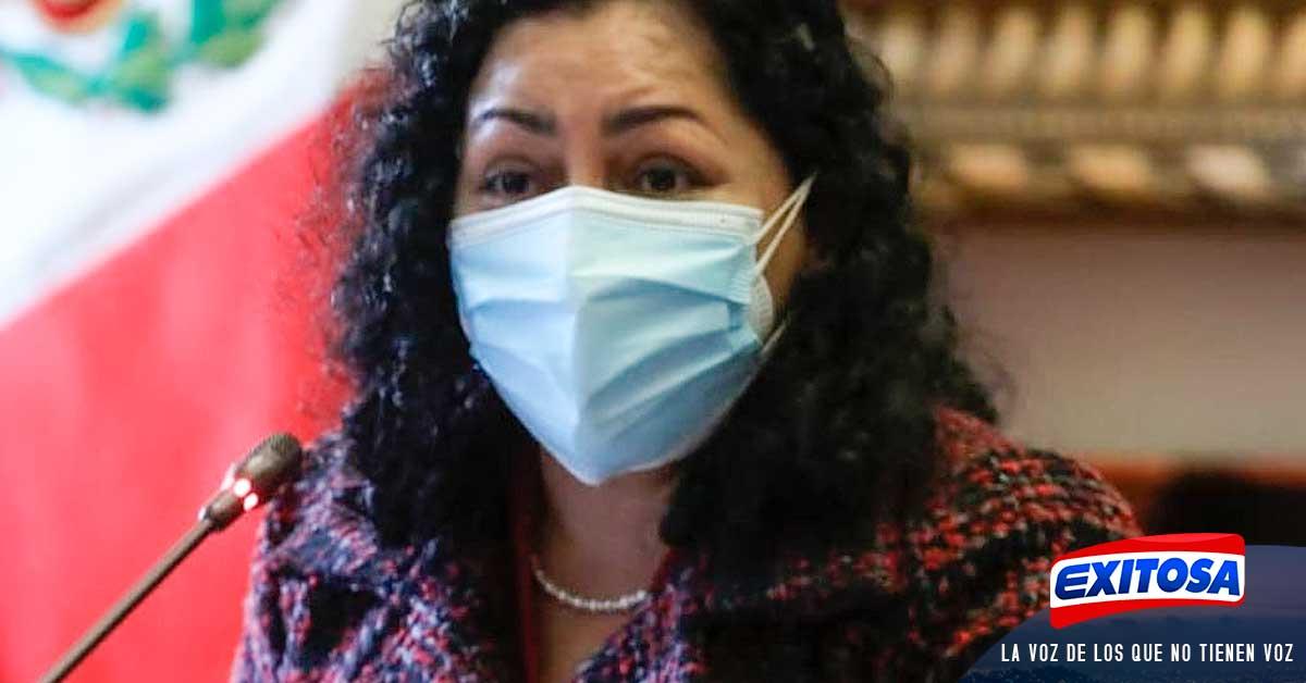 Karol Paredes: "Saludo la decisión del presidente de tomar las riendas ...