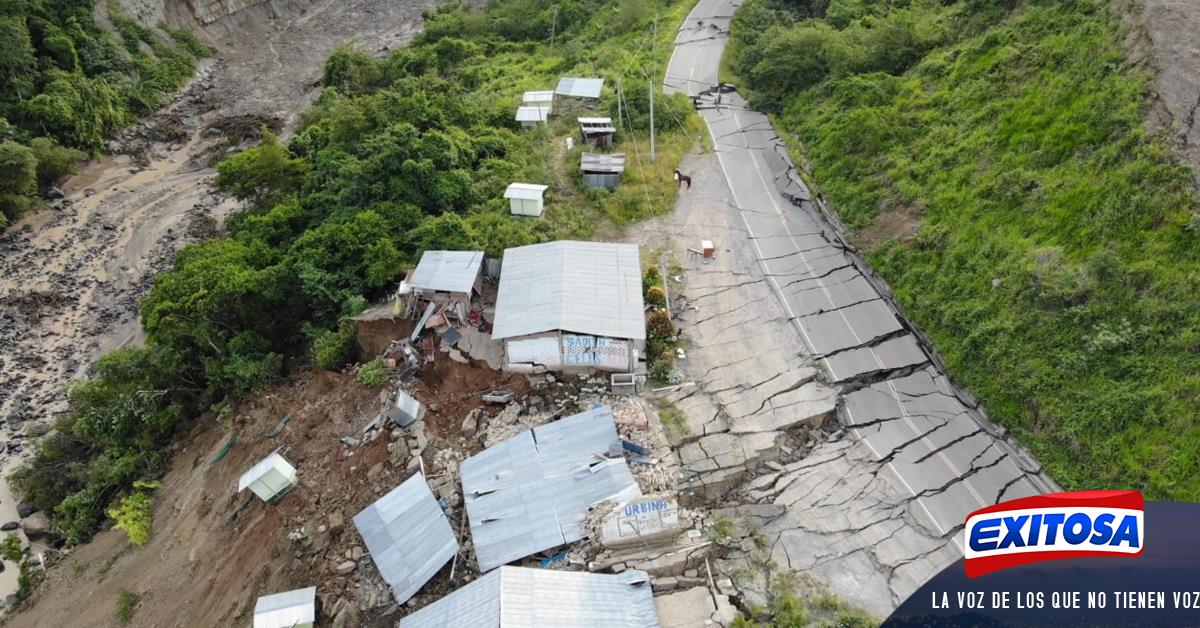 Terremoto En Amazonas Personas Con Viviendas Afectadas Duermen En Las