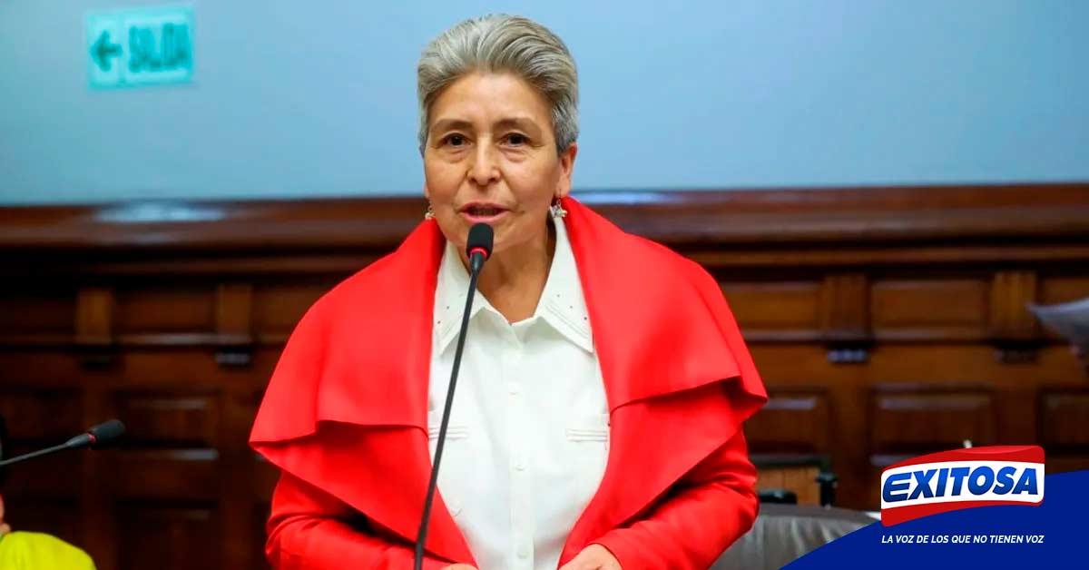 María Agüero: "La crisis estructural no pasa por un cambio de personas ...