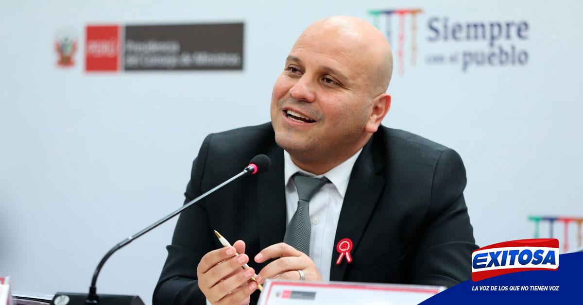 Ministro Alejandro Salas tras emitir su voto: "Que el Perú sea el que ...