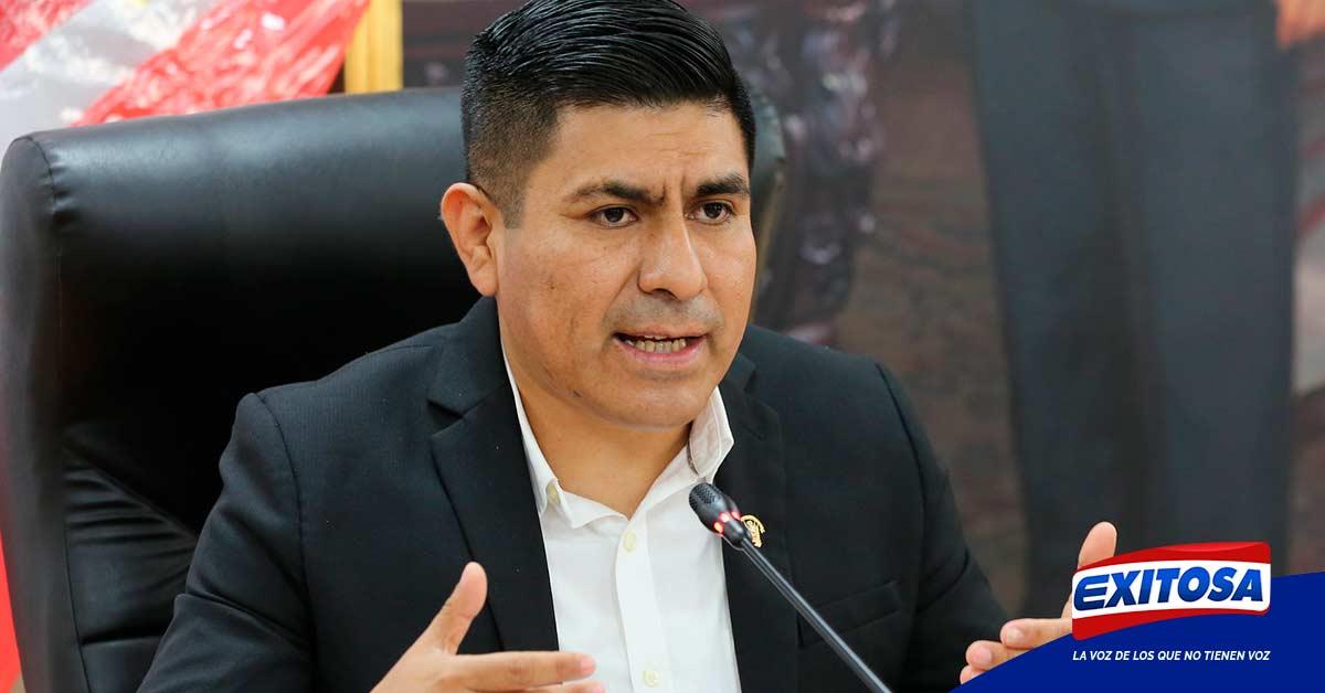 Alex Flores: "Continúa la dictadura parlamentaria de la derecha en el ...