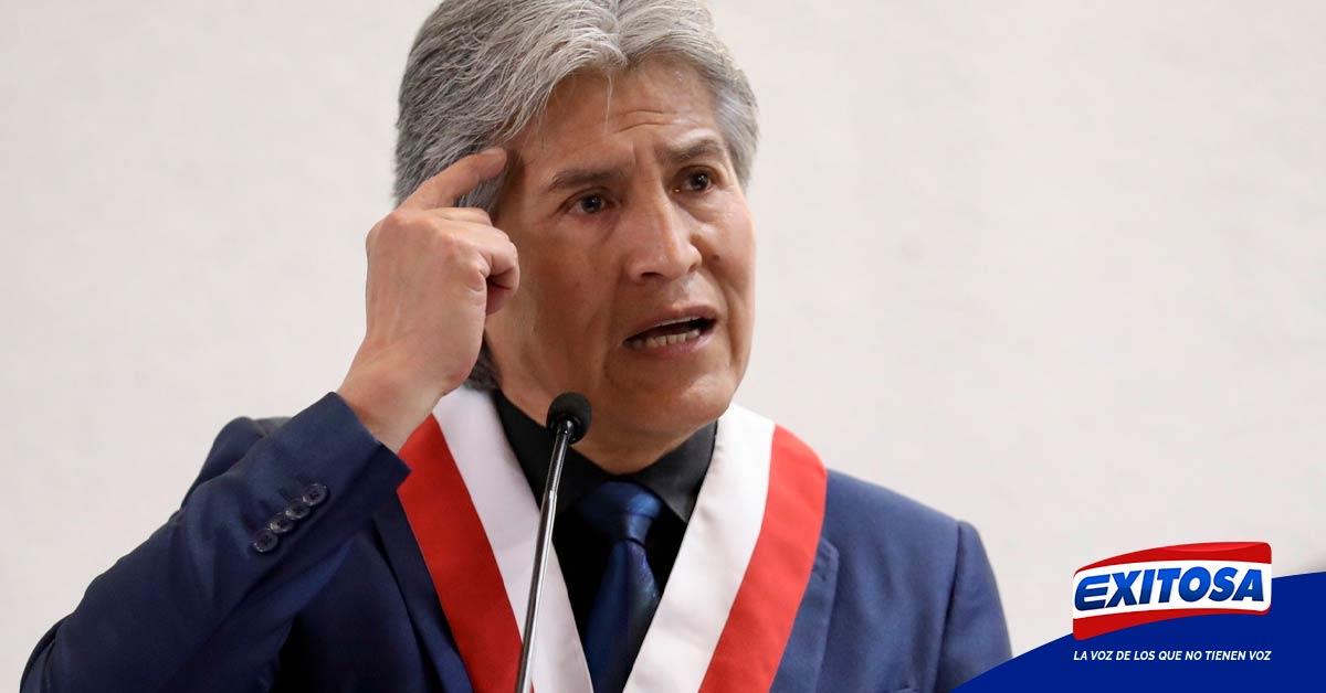 Alfredo Azurin: "El presidente de México y su embajador han quebrantado ...