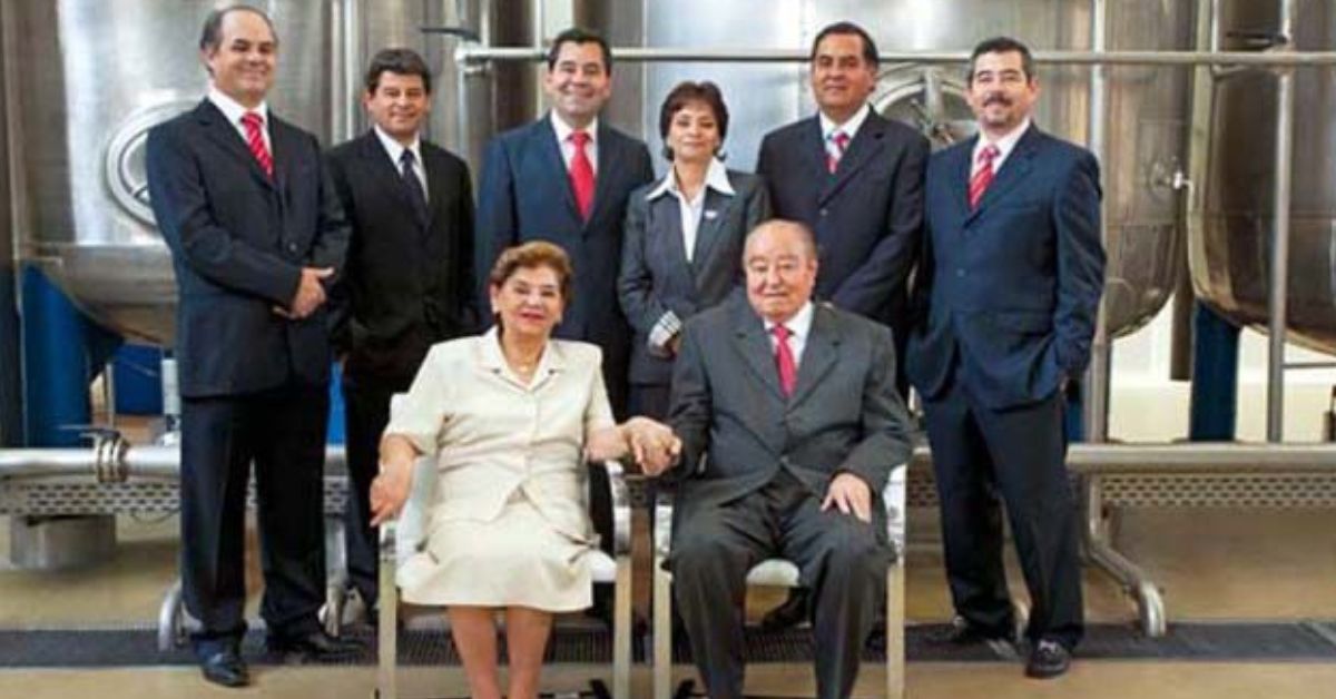 De Ayacucho para el mundo: Grupo AJE cumple 35 años con operaciones en ...