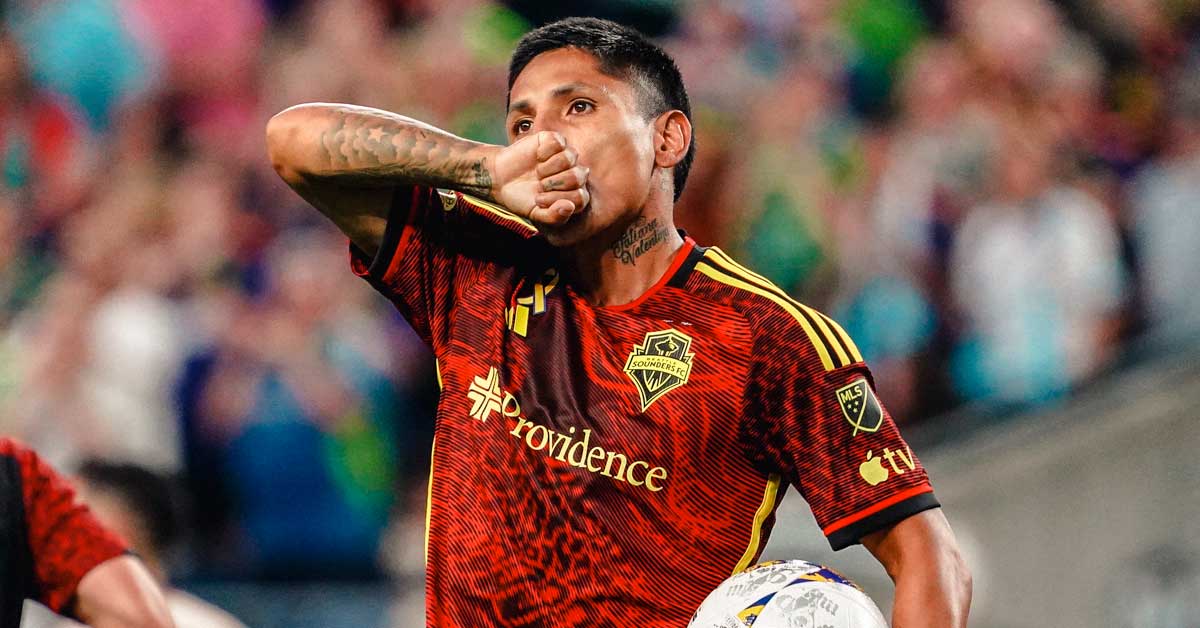 ¡Listo para la selección! Raúl Ruidíaz anotó un gol y dio una ...