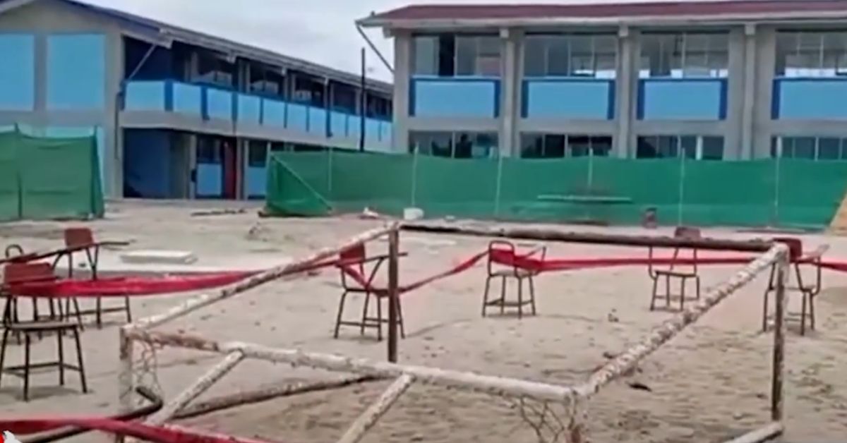Tragedia En Piura Escolar Fallece Tras Caerle Pesado Arco Durante