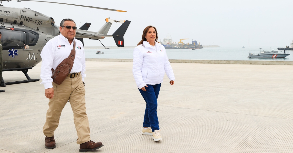 ¡Una vez más! Dina Boluarte vuelve a acordonar a periodistas para ...