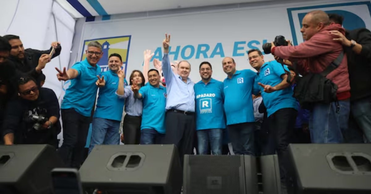 Elecciones 2026 Rafael López Aliaga Anuncia Alianza Con Movimiento