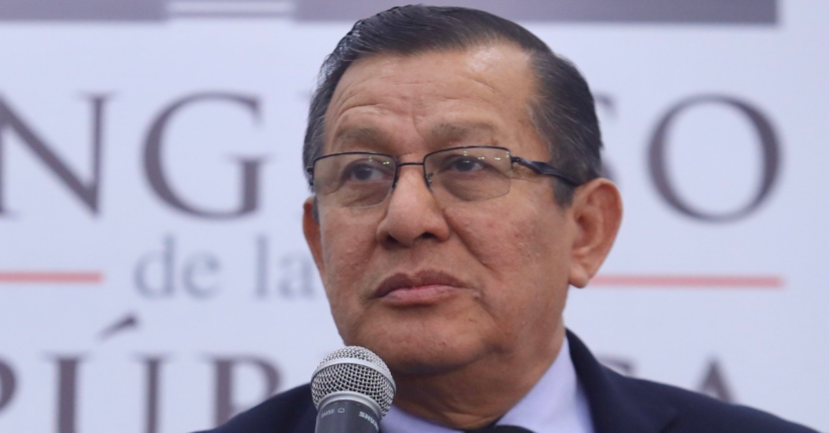 Eduardo Salhuana: Minera Poderosa acusa al presidente del Congreso de ...