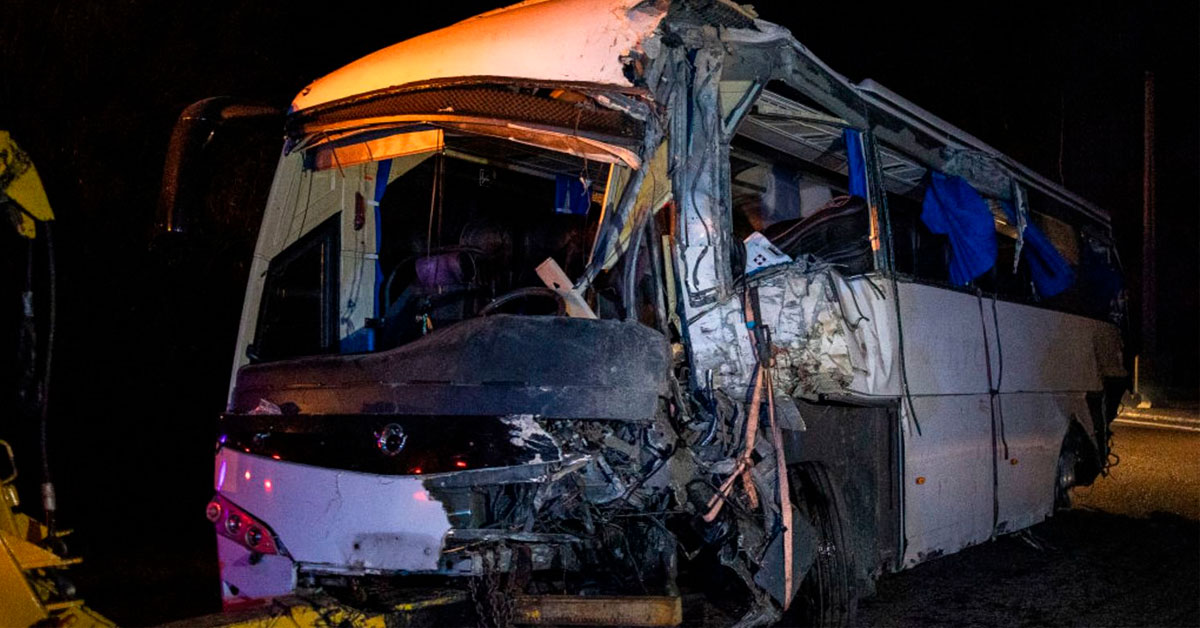 ¡Lamentable! Accidente de autobús deja al menos dos fallecidos y más de ...