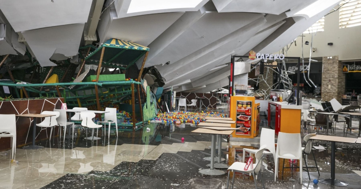 Tragedia en Real Plaza Trujillo: Hallan a niños en zona de juegos tras colapso de techo del ...