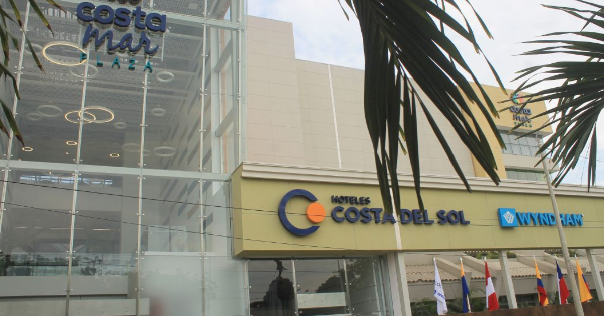 Centro comercial Costa Mar sufre corte de energía y cierra sus puertas ...