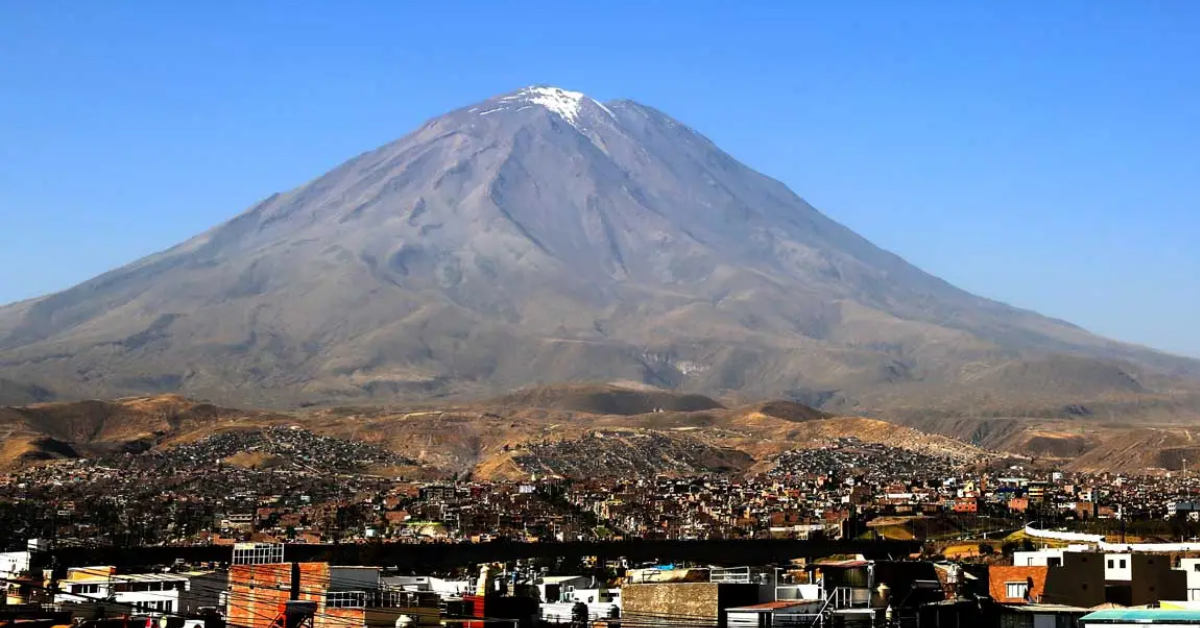 Volcán Misti podría afectar a más de 1 millón de habitantes si entra en ...