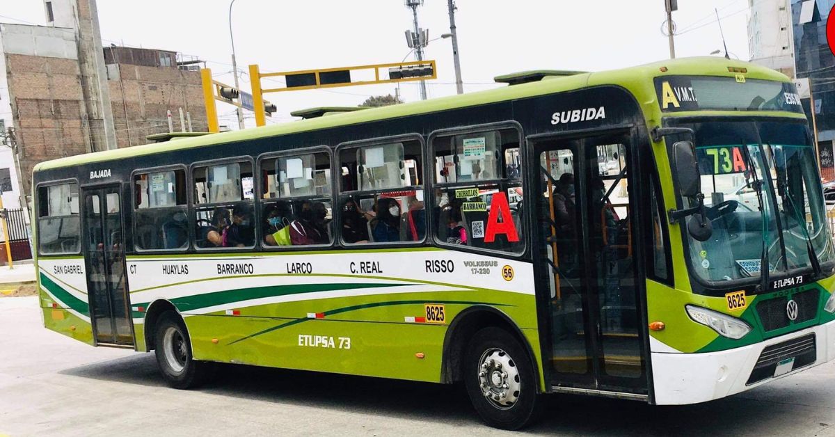 Buses de 'La 73A' no salen a la calle: Trabajadores de la empresa suspenden su servicio tras ...