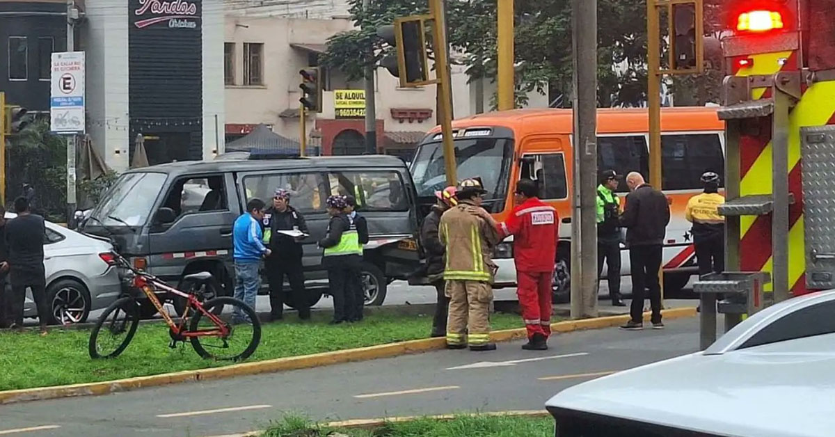 Triple choque en Jesús María deja 5 heridos en la avenida Salaverry ...