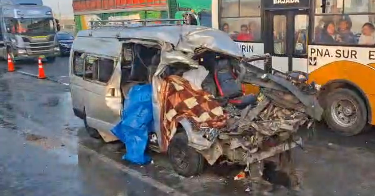 Tragedia en VES: 2 muertos y 12 heridos dejó violento choque de minivan ...
